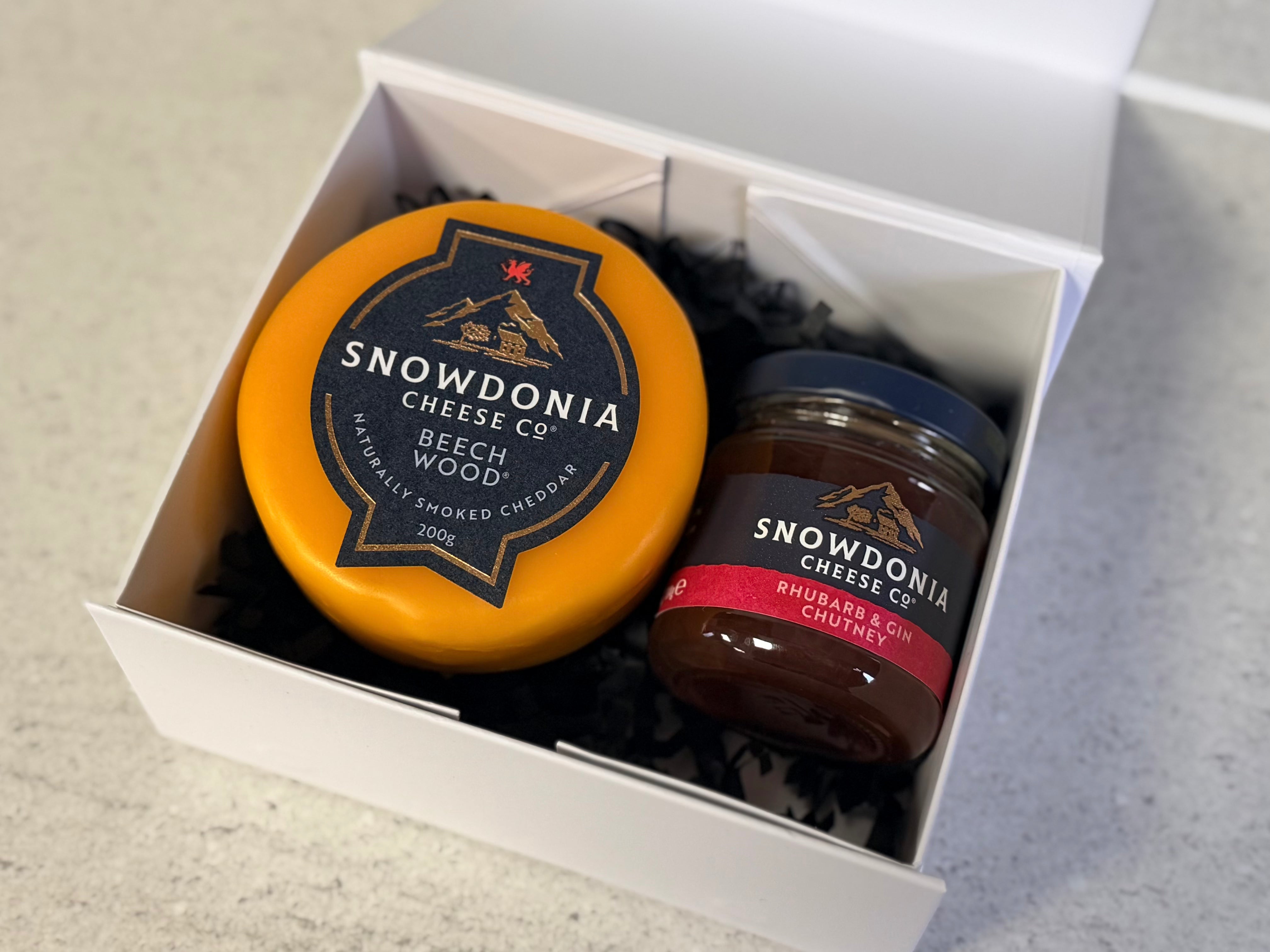 Snowdonia Cheese & Chutney Mini Gift Box 200g (cheese weight ...
